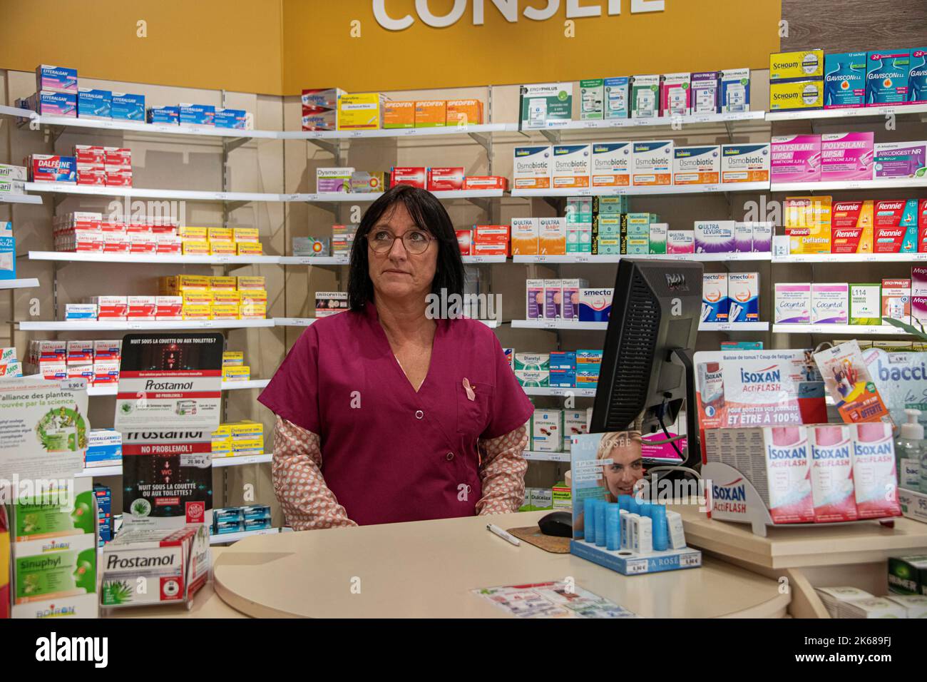 Daily activities in a pharmacy Stock Photo - Alamy