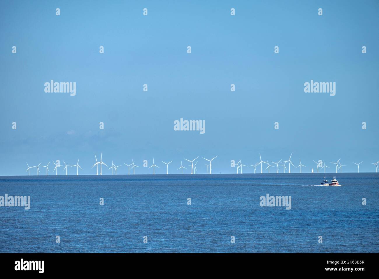 Offshore wind farm seen from Thames Estuary Stock Photo - Alamy