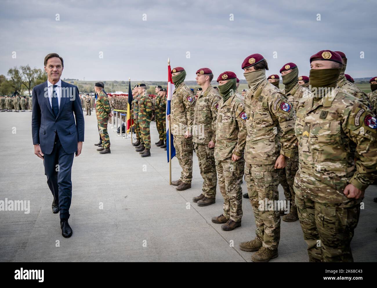 2022-10-12 16:35:29 CINCU - Prime Minister Mark Rutte, President Klaus ...