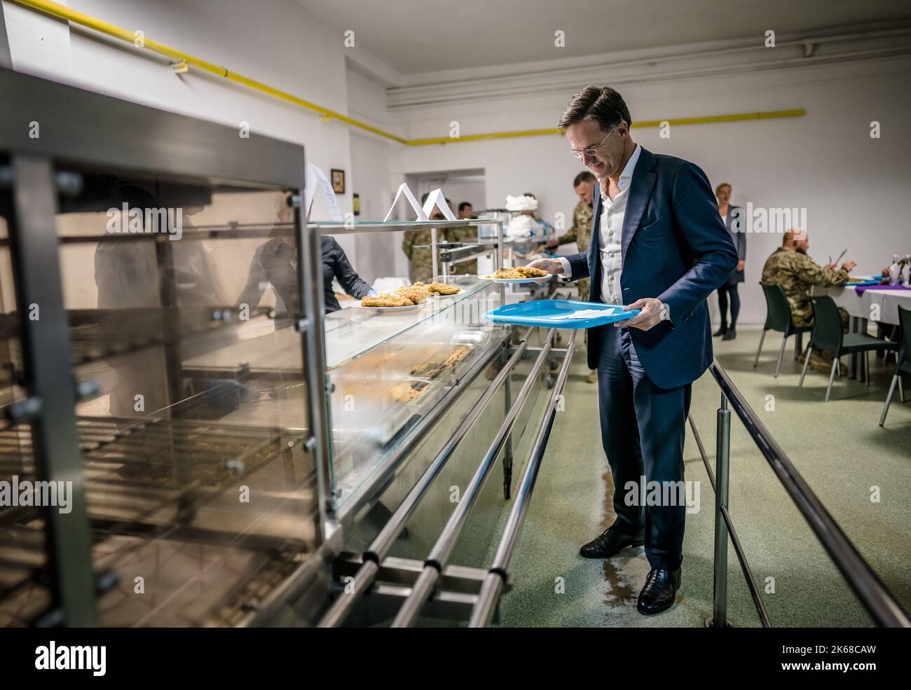 2022-10-12 18:18:20 CINCU - Prime Minister Mark Rutte dines with Dutch ...