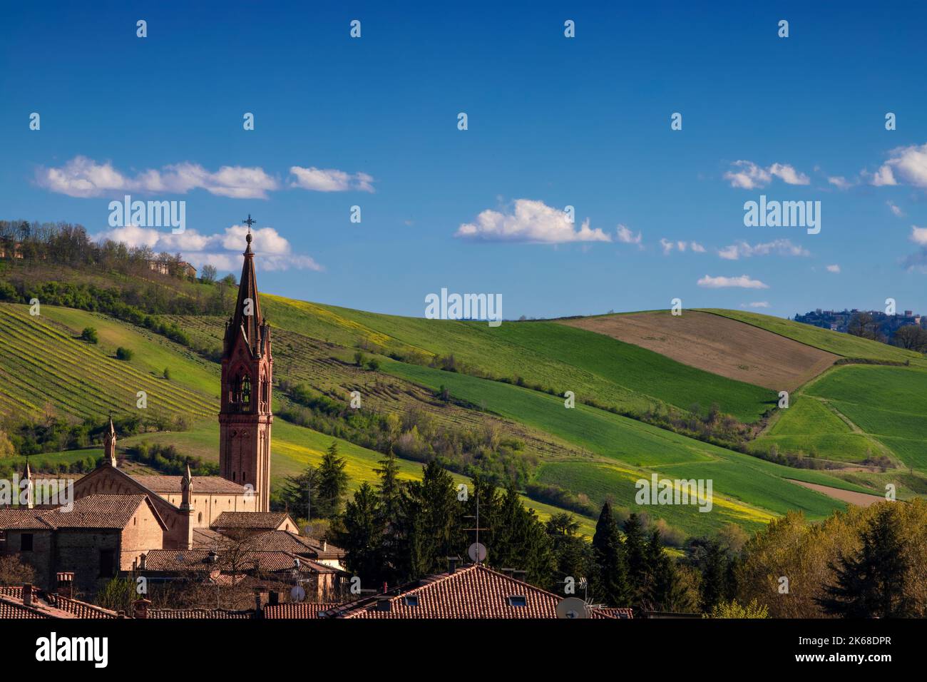 Castelvetro villages hi-res stock photography and images - Alamy