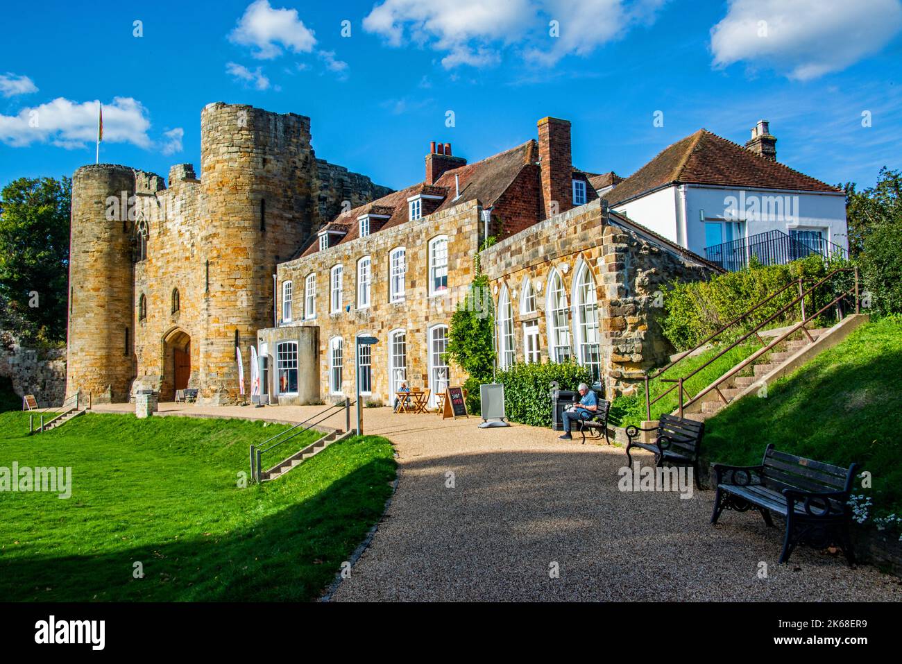 Tonbridge Castle & mansion. Kent. (South face Stock Photo - Alamy