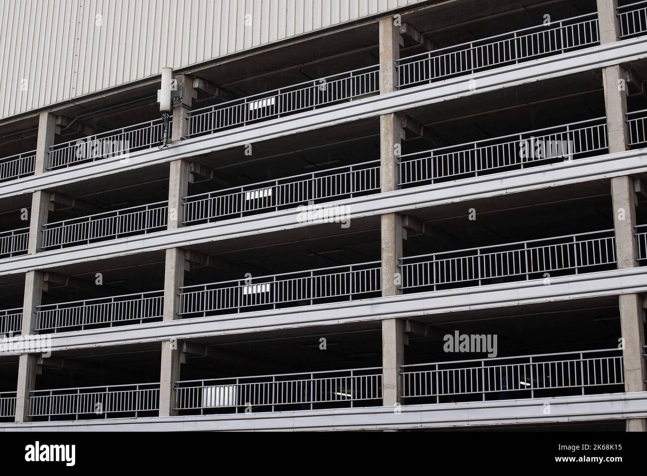 Rooftop parking deck hi-res stock photography and images - Alamy