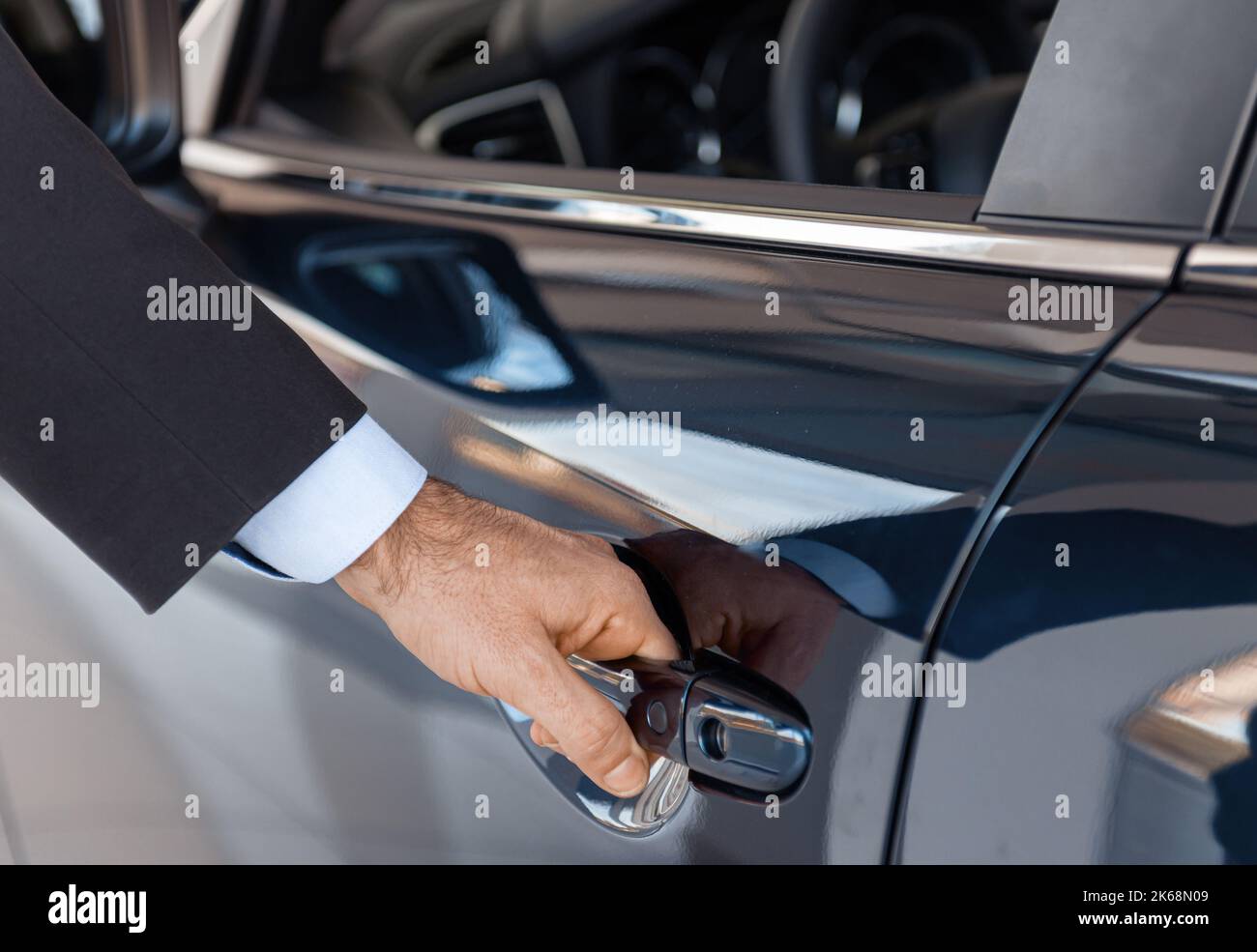 Hand car door hi-res stock photography and images - Alamy