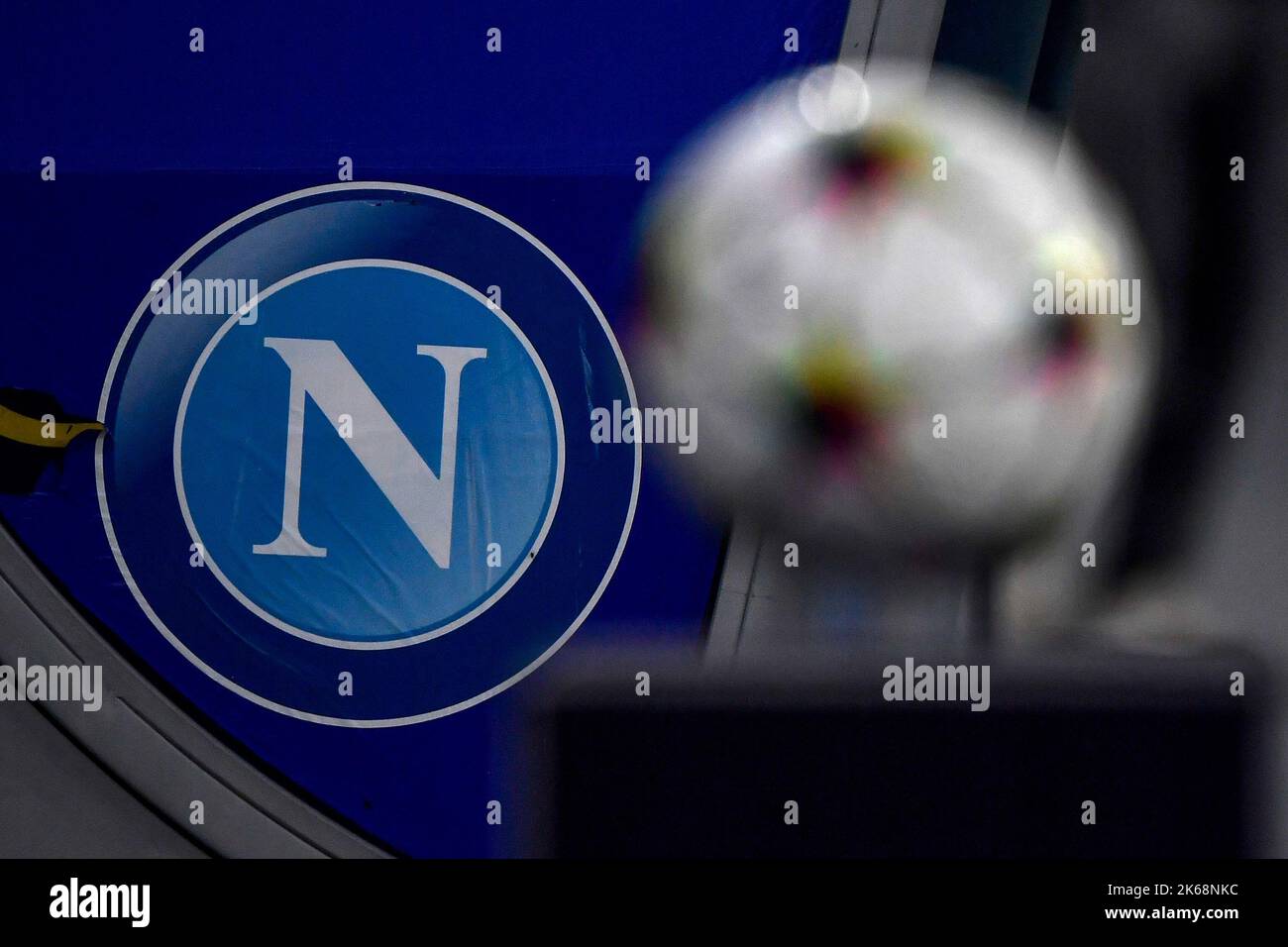 Napoli champions league logo maradona hi-res stock photography and ...