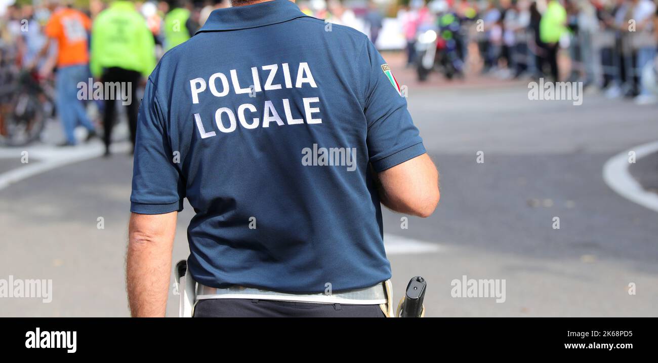 Italian police uniform hi-res stock photography and images - Alamy
