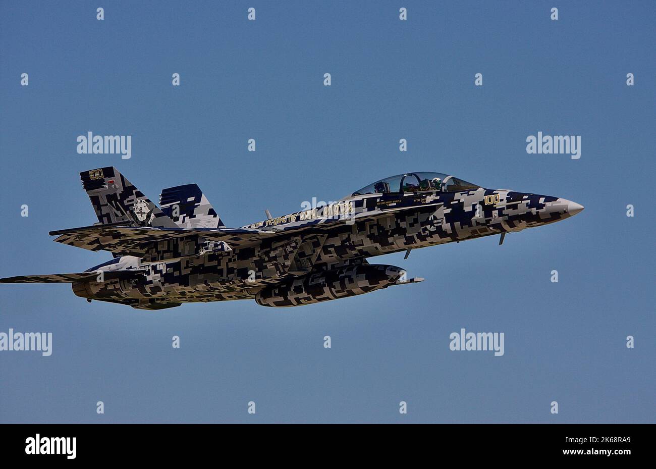 Grumman f18 hi-res stock photography and images - Alamy