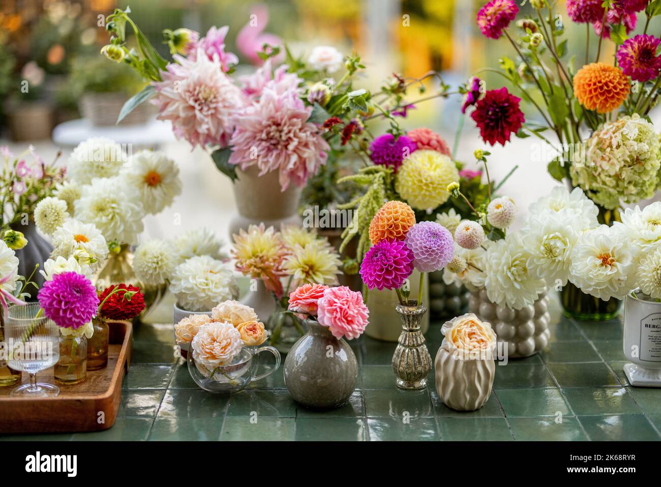 Cuted flowers hi-res stock photography and images - Alamy