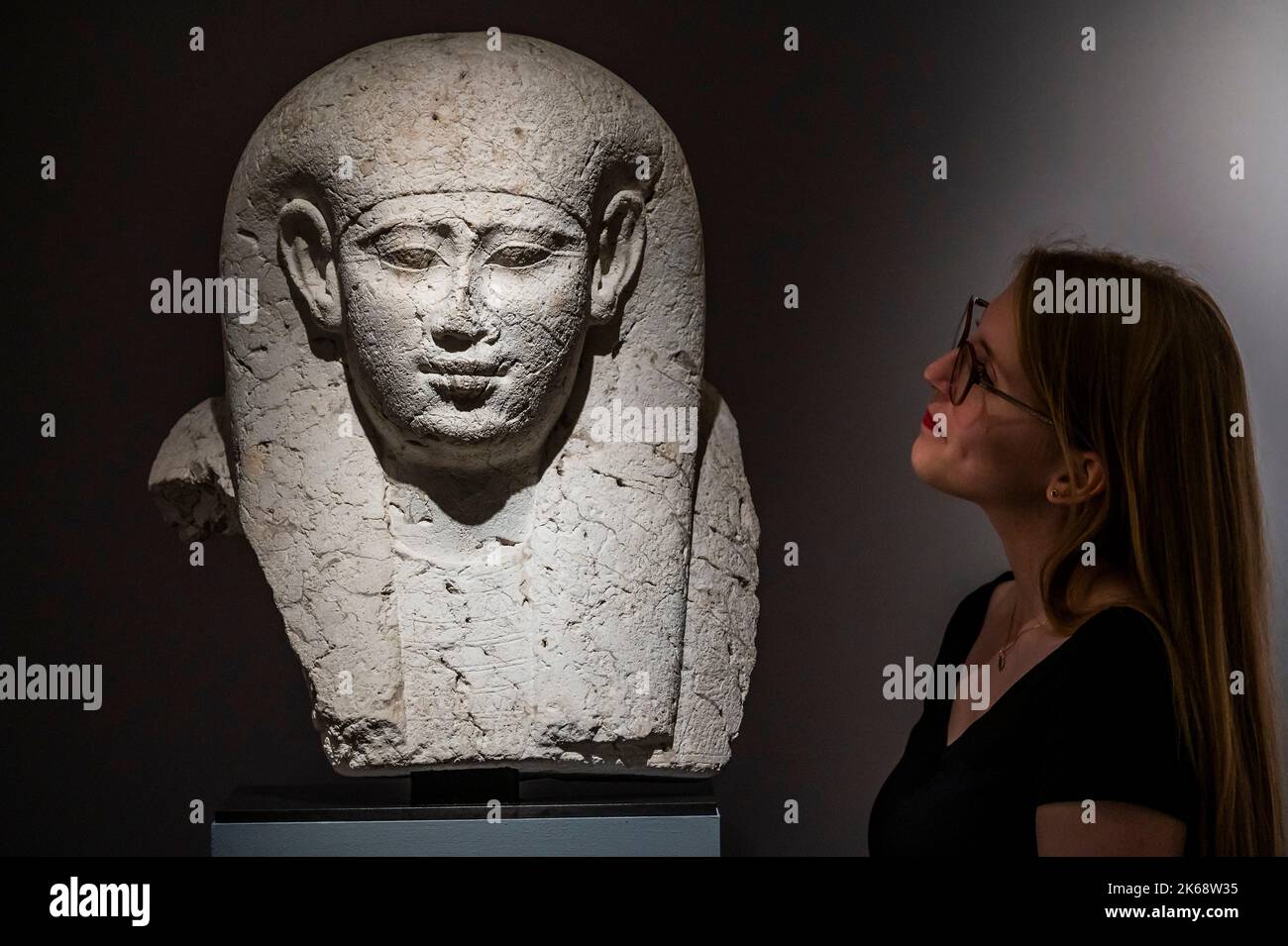 London, UK. 12th Oct, 2022. Egyptian ancient Sarcophagus on Charles Ede ...