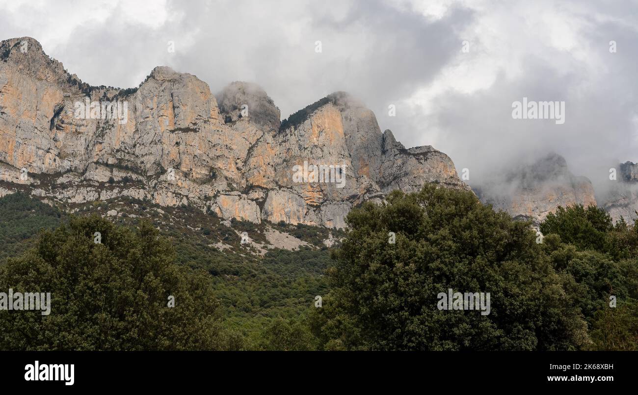 magnificent view of Spanish Pyrenees mountains with vertical limestone ...