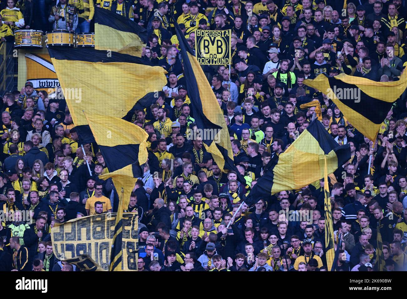 Naples, Italy. 12th Oct, 2022. DORTMUND - Borussia Dortmund supporters ...