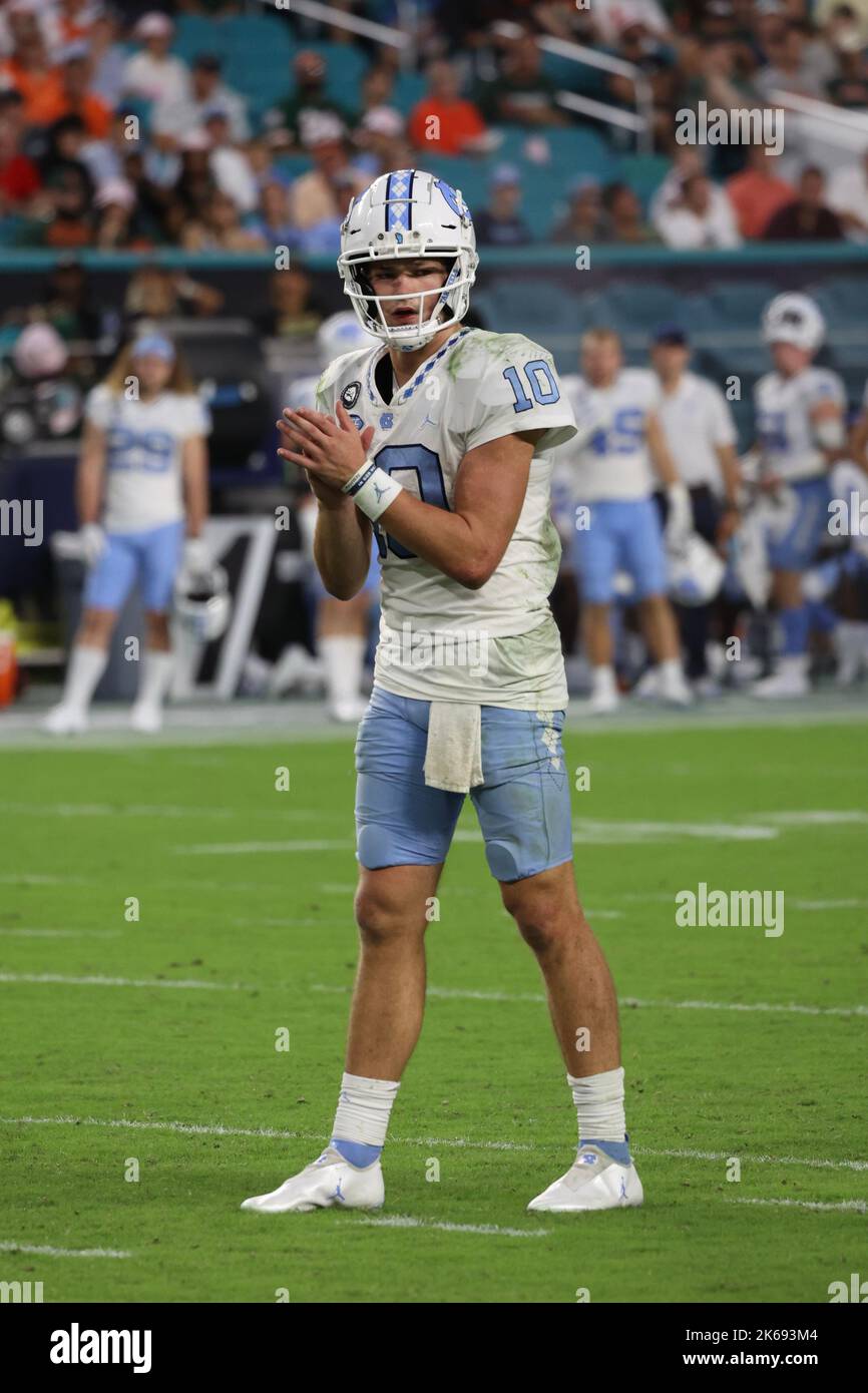 North Carolina Tar Heels quarterback Drake Maye (10) looks over the ...