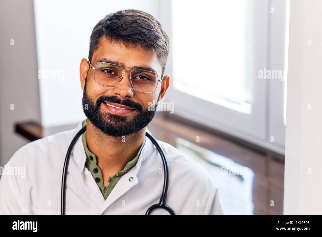 Tired doctor hi-res stock photography and images - Alamy
