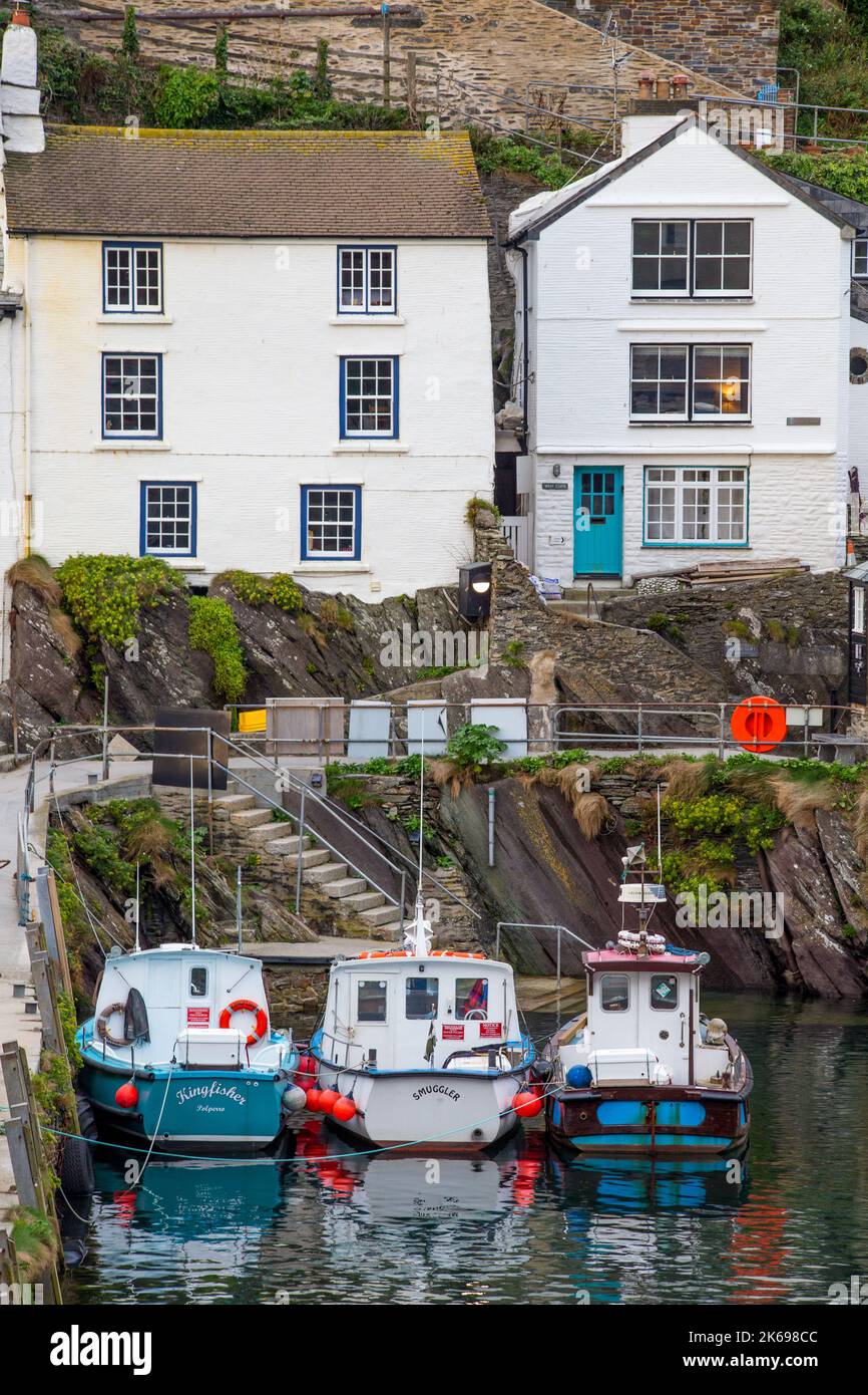 Polperro fishing village harbour, Cornwall Stock Photo - Alamy
