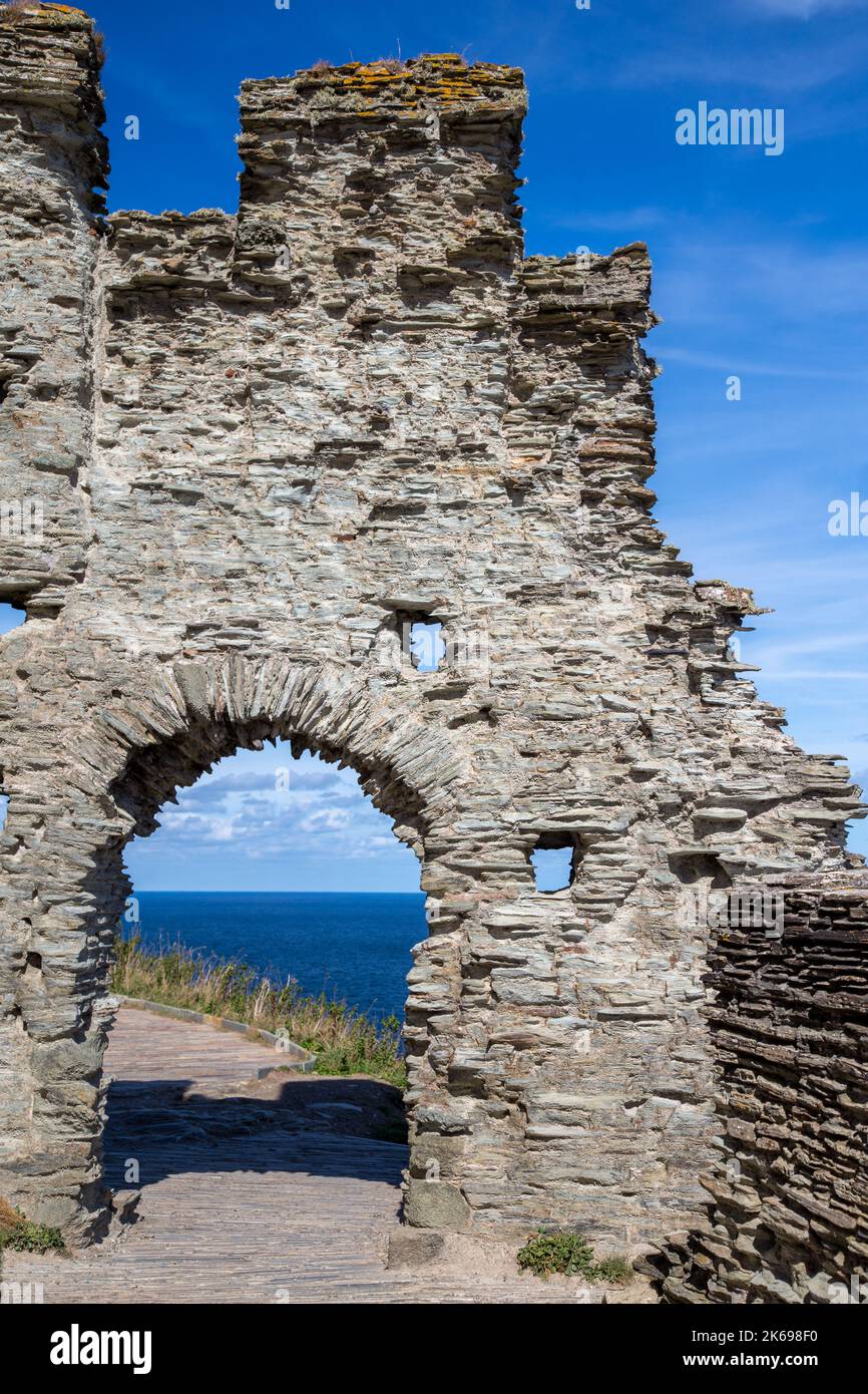 Tintagel castle ruins on the north Cornish coast, Cornwall Stock Photo ...