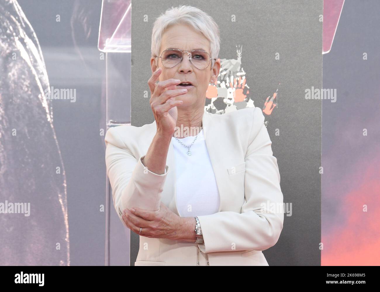 Jamie lee curtis hand and footprint hi-res stock photography and images ...