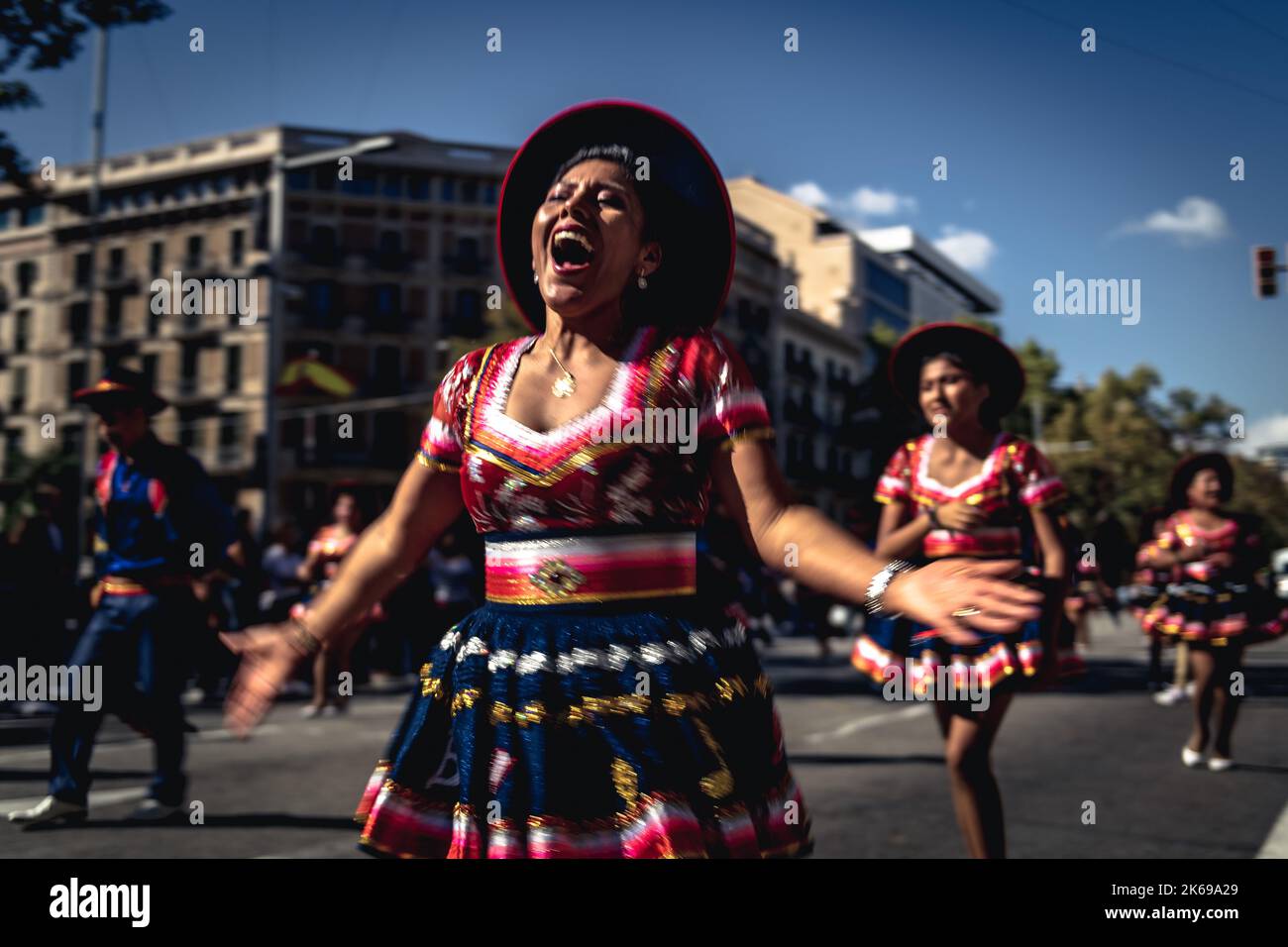 Columbus day parade latin america hi-res stock photography and images ...
