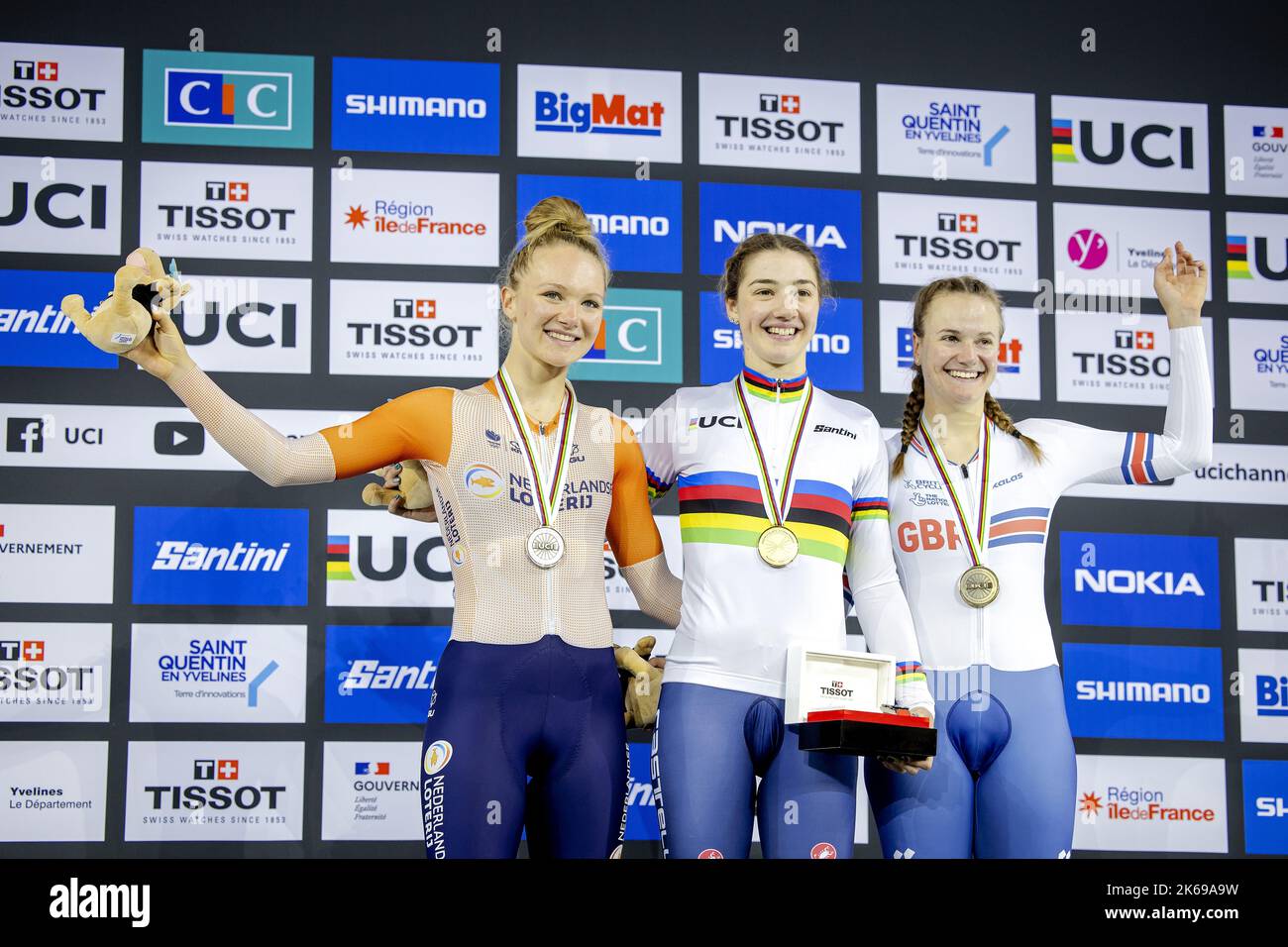 2022-10-12 21:26:29 SAINT-QUENTIN-EN-YVELINES - Maike van der Duin with ...