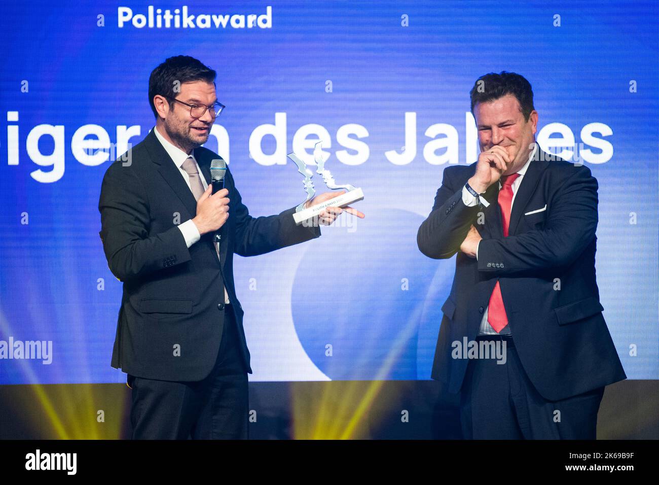 2022 rising awards ceremony hi-res stock photography and images - Alamy