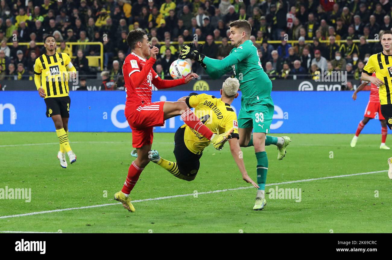 Dortmund, Deutschland. 08th Oct, 2022. firo: 10/08/2022, football, soccer, 1st league, 1st ...
