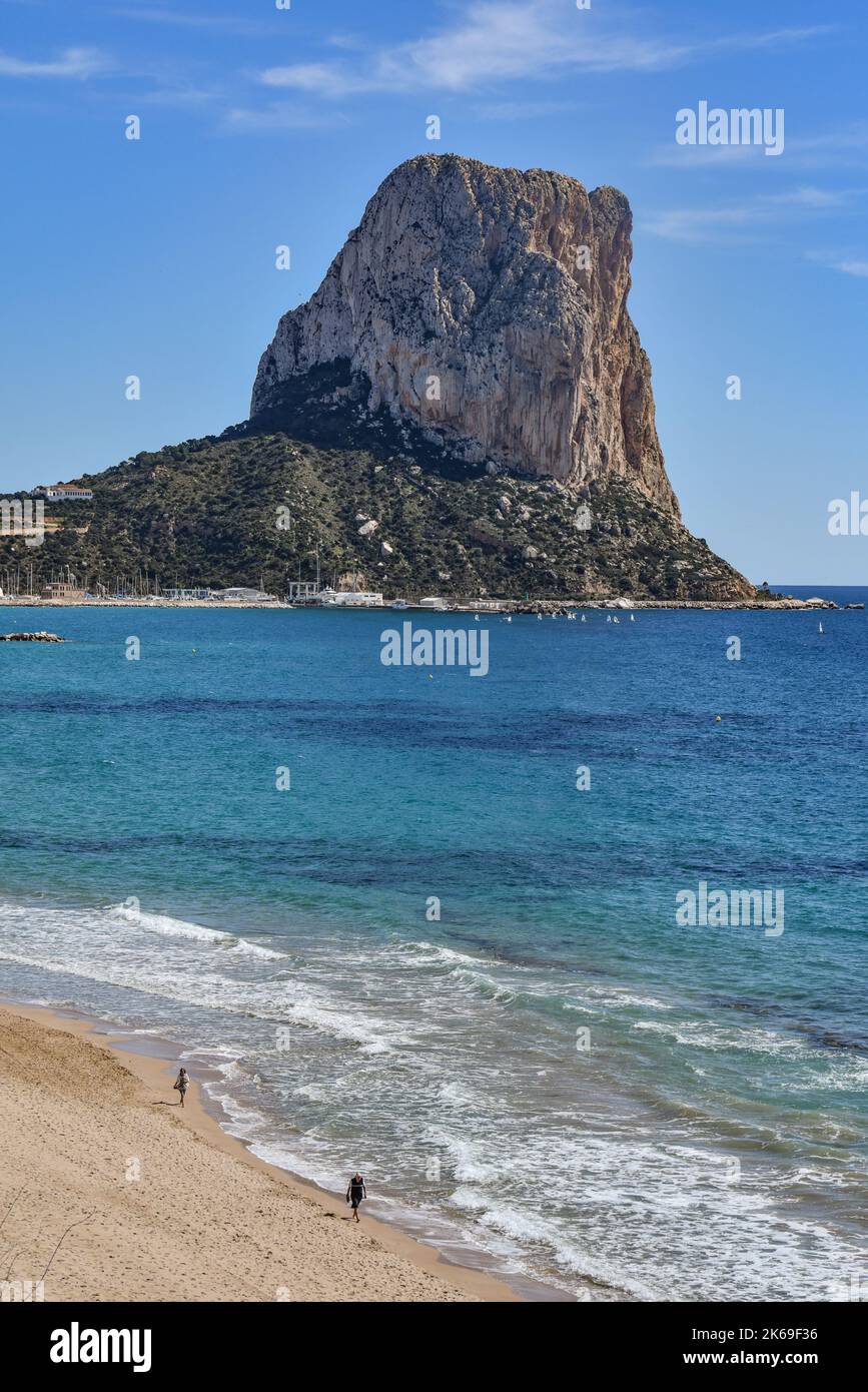 Panoramic view of Calpe Beach and the Penon de Ifach rock formation ...