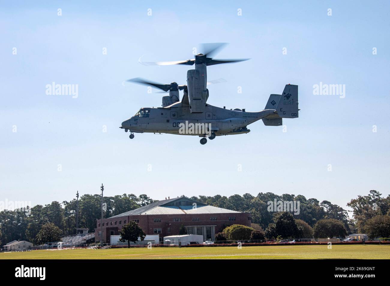 A U.S. Marine Corps MV-22 Osprey assigned to the Aviation Combat ...