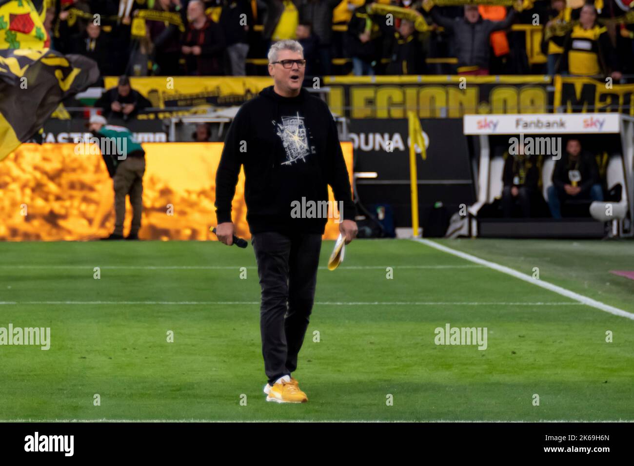 Football idol hi-res stock photography and images - Alamy