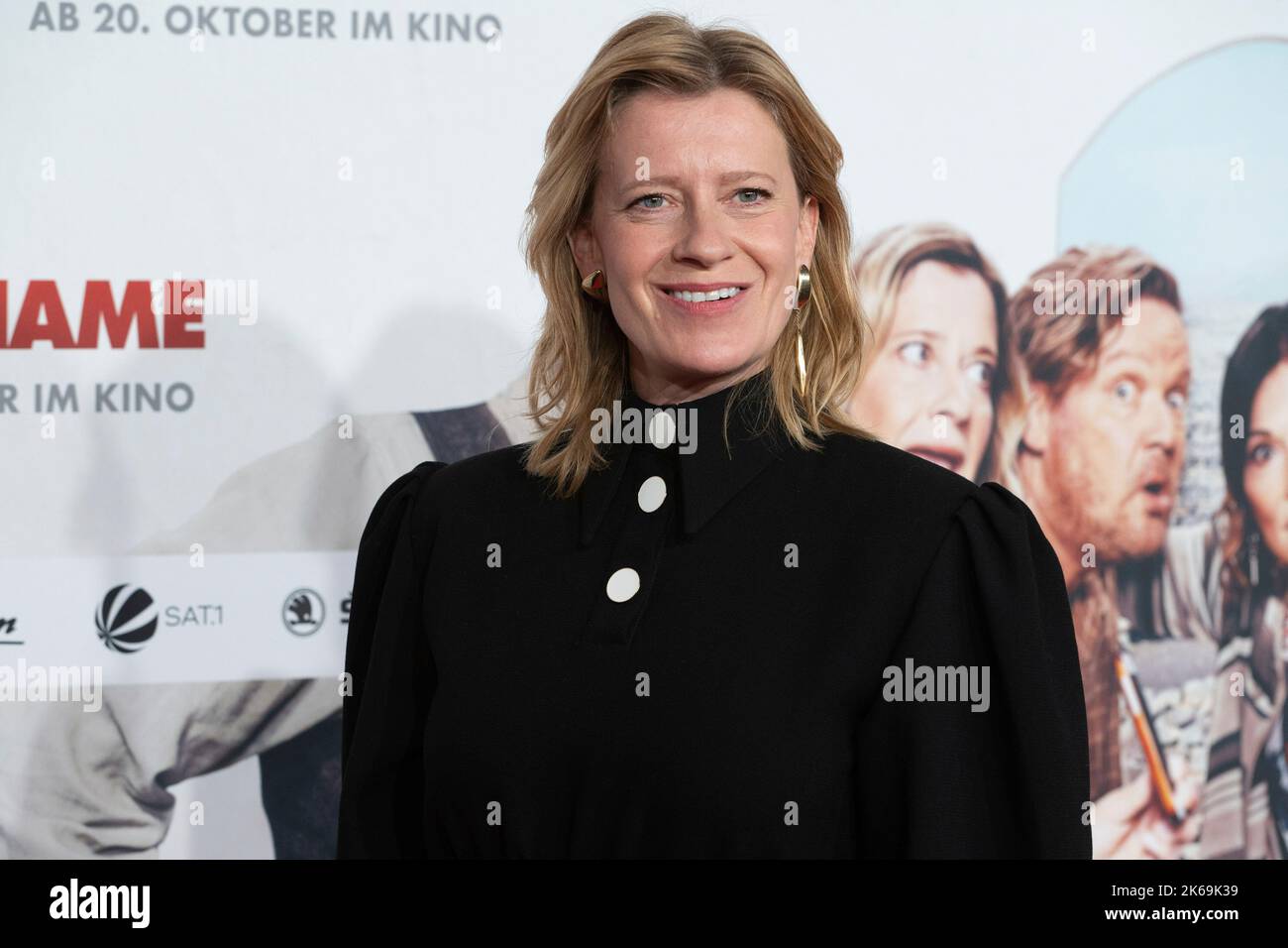 Cologne, Deutschland. 09th Oct, 2022. Actress Caroline PETERS Red ...
