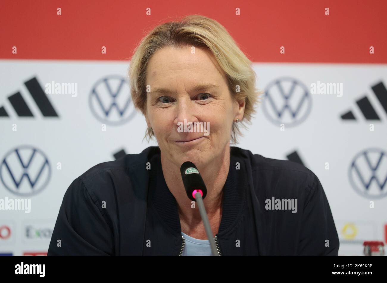 Dresden, Deutschland. 07th Oct, 2022. firo: October 7th, 2022, football ...