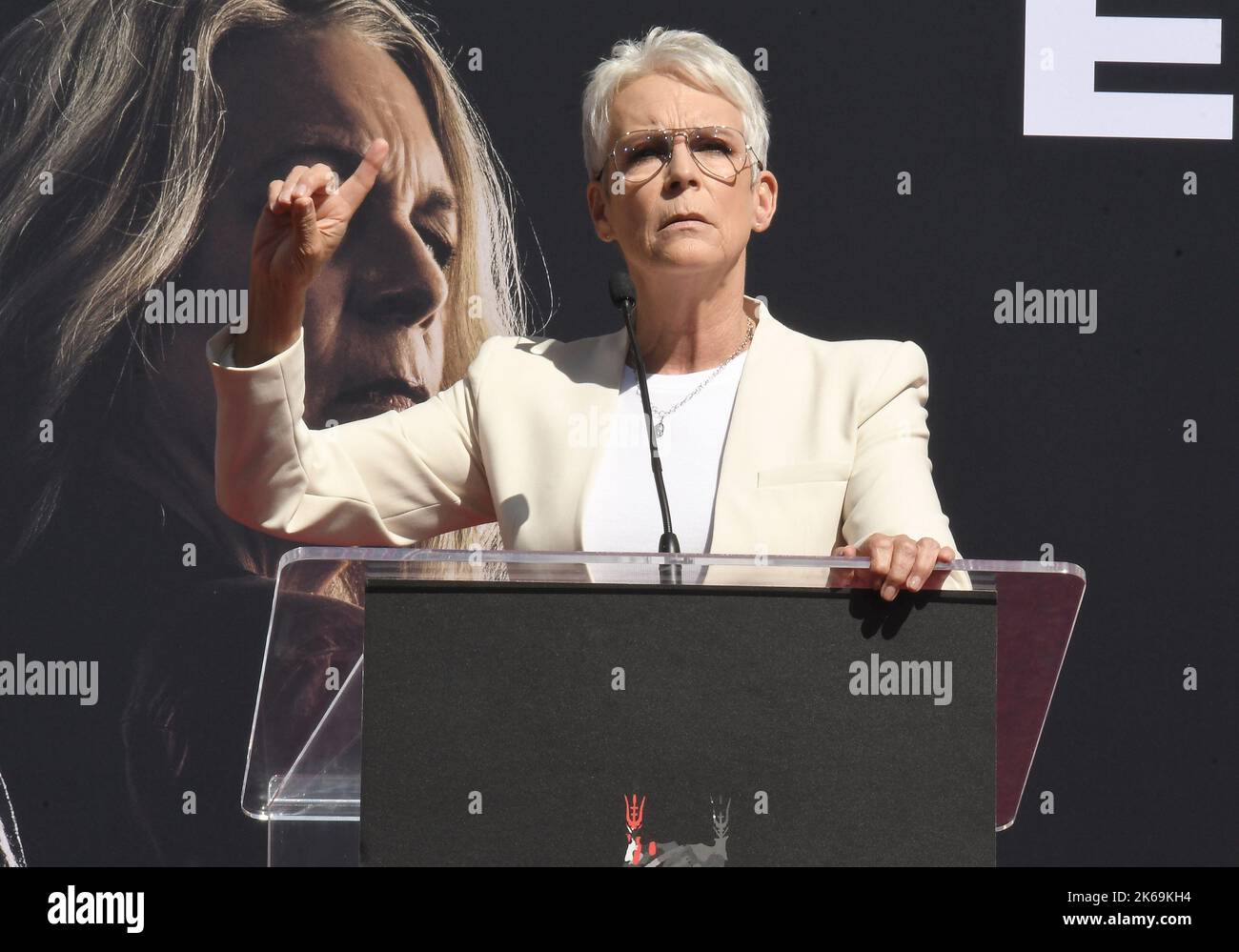 Los Angeles, USA. 12th Oct, 2022. Jamie Lee Curtis Hand & Footprint ...