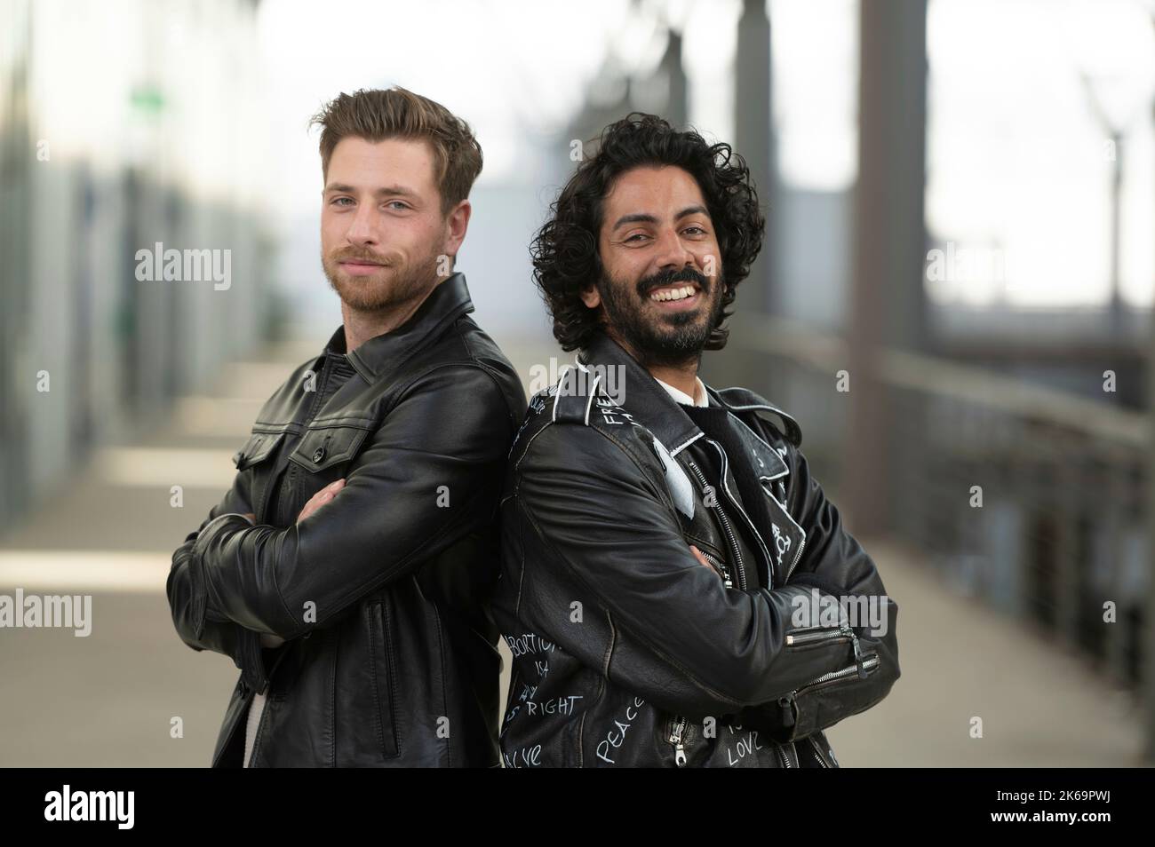 Cologne, Deutschland. 10th Oct, 2022. left to right Actor Dominik FLADE ...