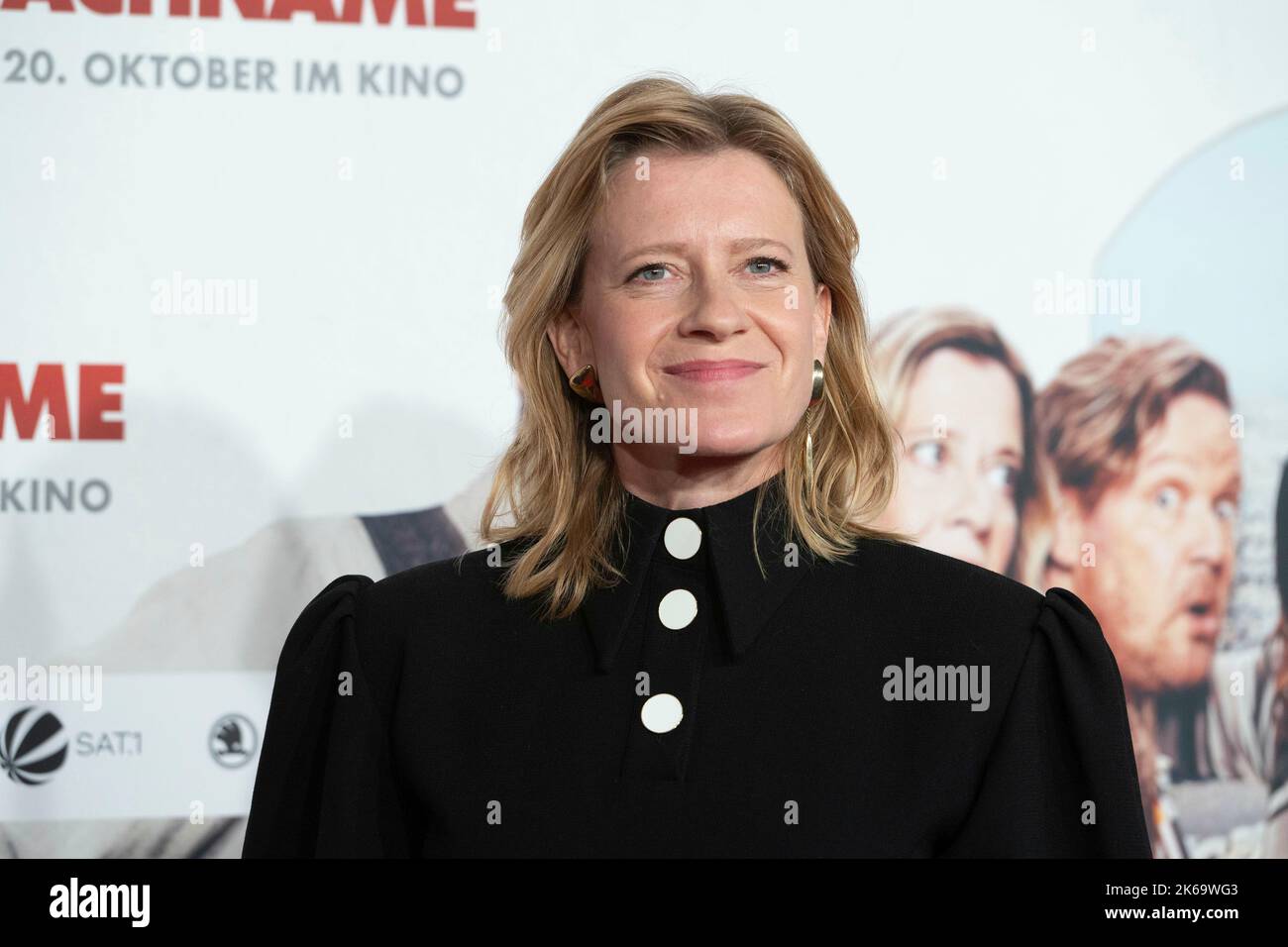 Cologne, Deutschland. 09th Oct, 2022. Actress Caroline PETERS Red ...