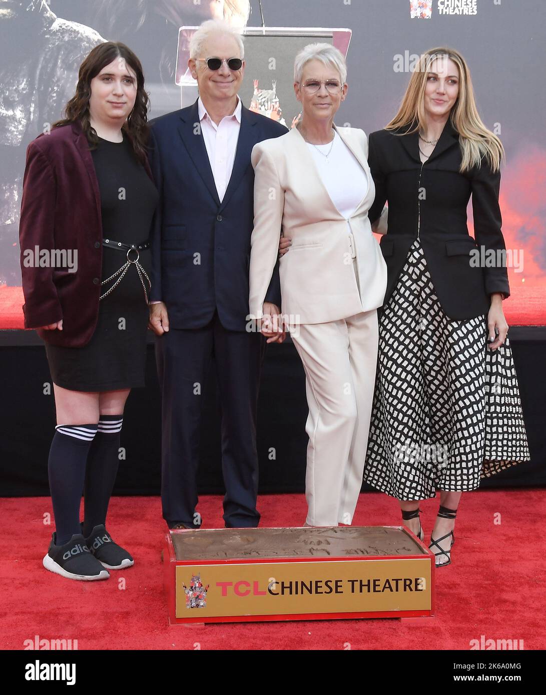 (L-R) Ruby Guest, Christopher Guest, Jamie Lee Curtis and Annie Guest ...