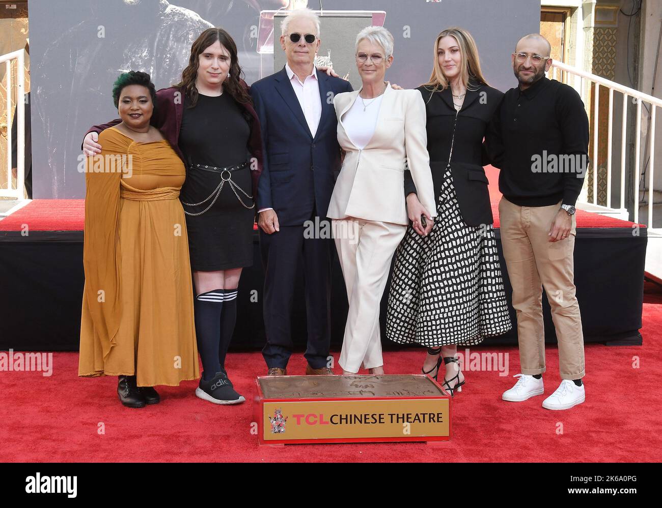 (L-R) Kynthia, Ruby Guest, Christopher Guest, Jamie Lee Curtis, Annie Guest and Jason Wolf at ...