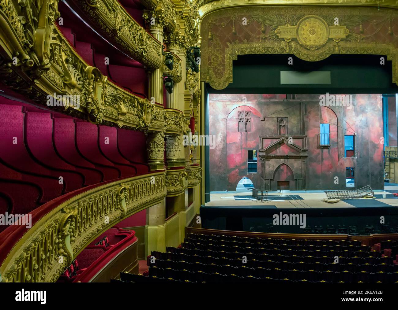 Paris opera house stage hi-res stock photography and images - Alamy