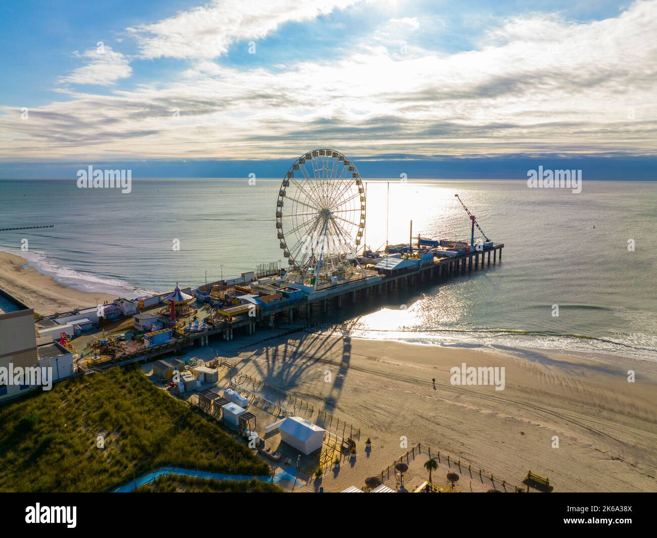 Atlantic city boardwalk steel pier hi-res stock photography and images ...