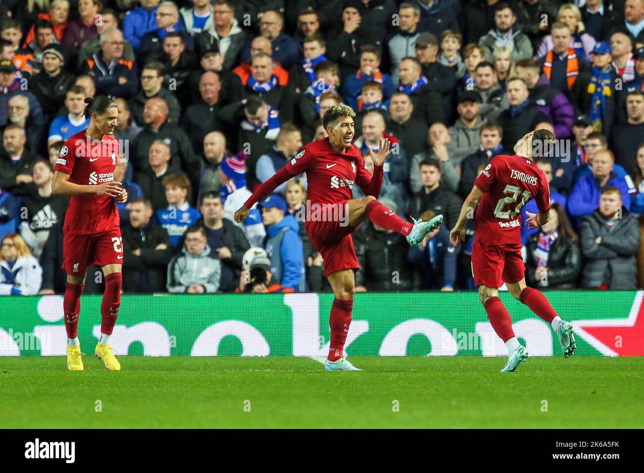 Glasgow, UK. 12th Oct, 2022. In the second game of the group stages of ...