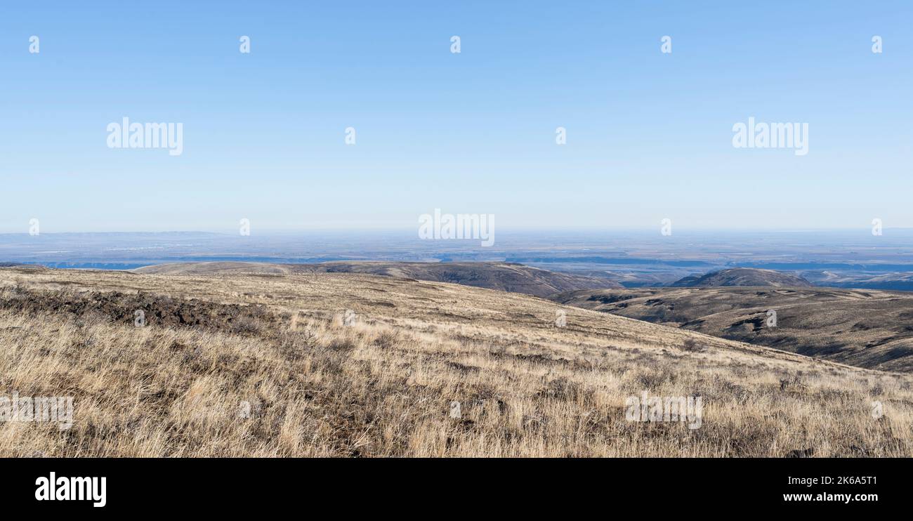epic view of Eastern Washington from ancient rocky volcanic field Stock ...