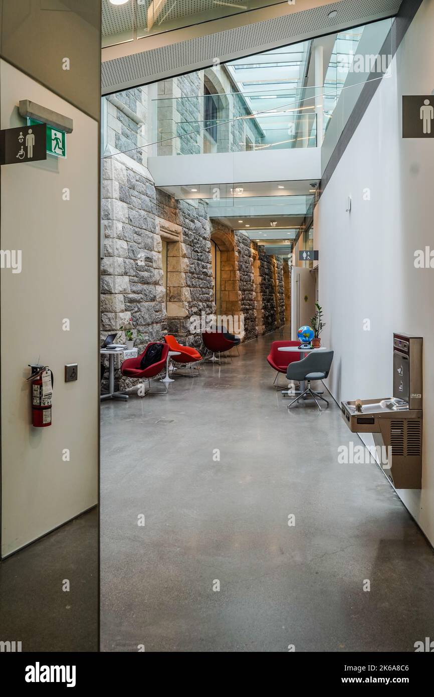 Idea exchanged library hi-res stock photography and images - Alamy