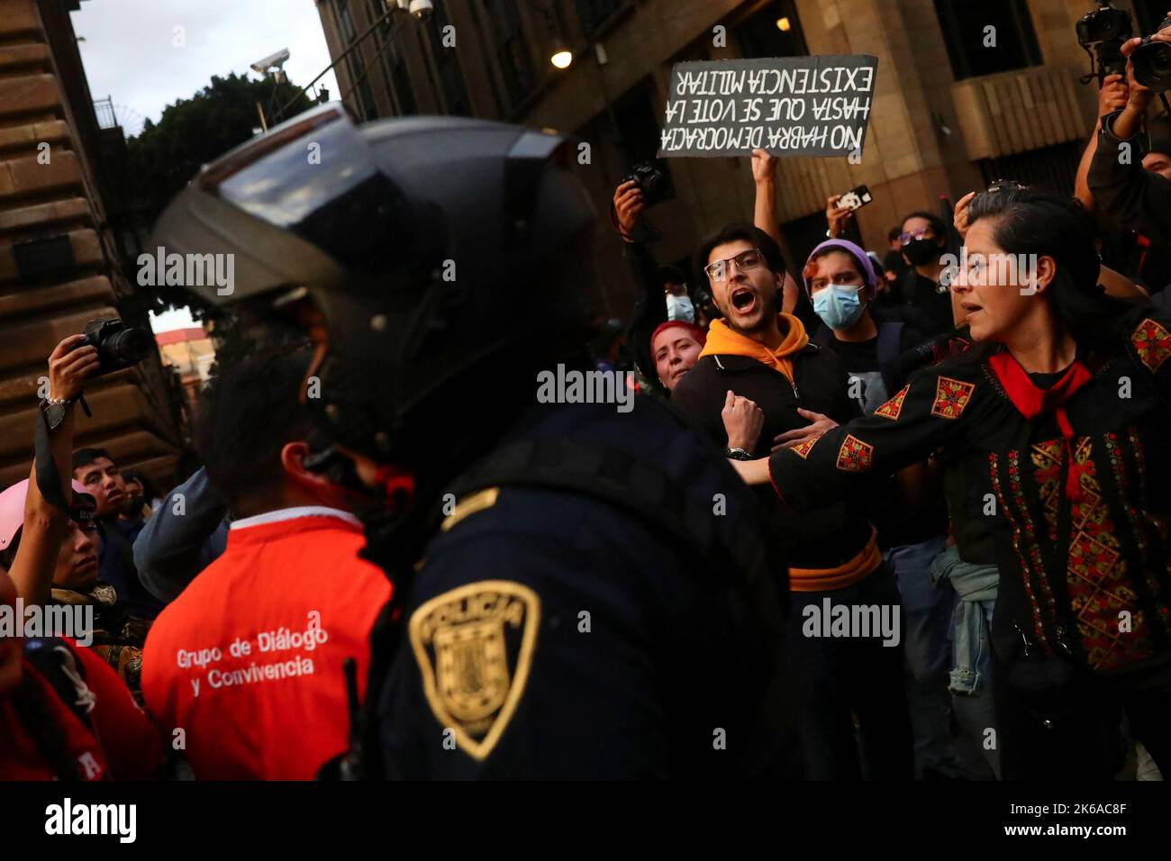 Militarization of mexico hi-res stock photography and images - Alamy