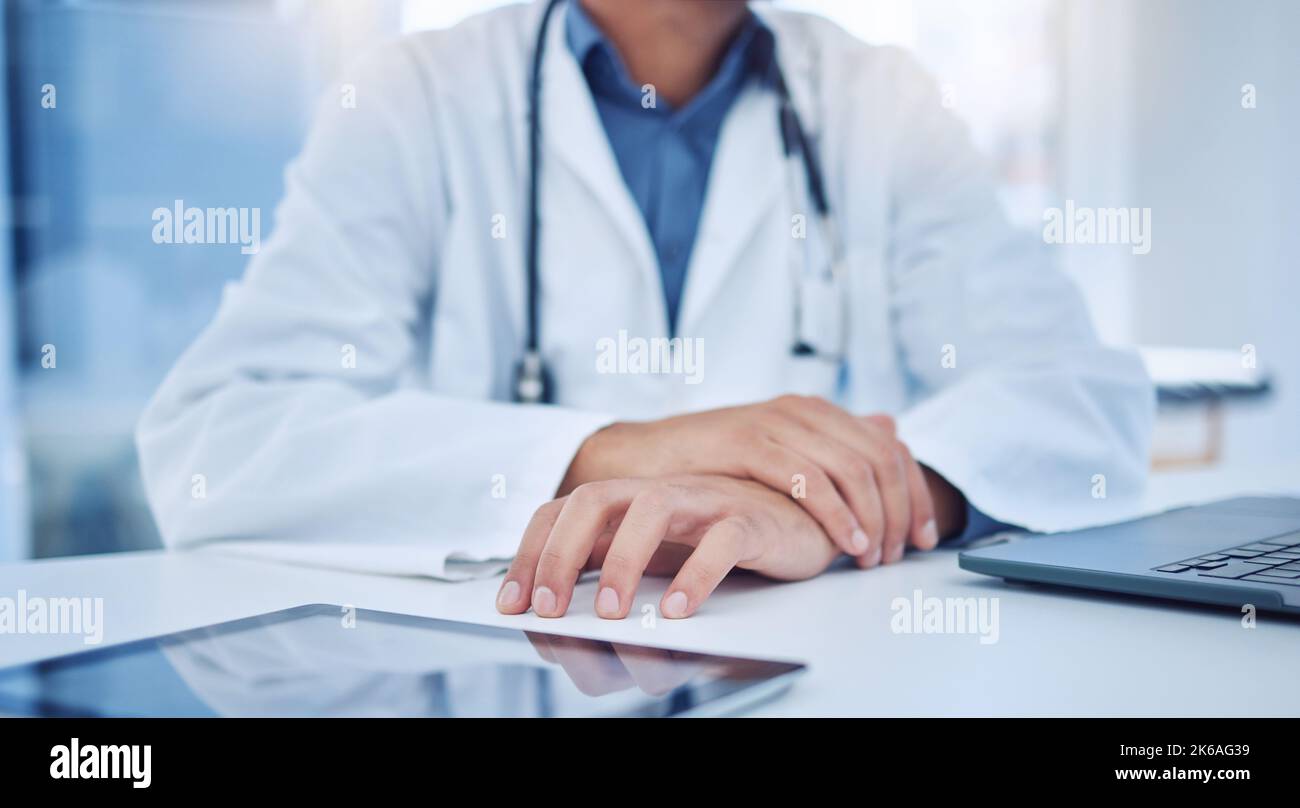 Medical worker computer check in desk hi-res stock photography and ...
