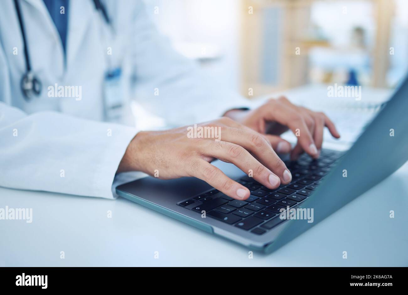 Hospital computer hi-res stock photography and images - Alamy