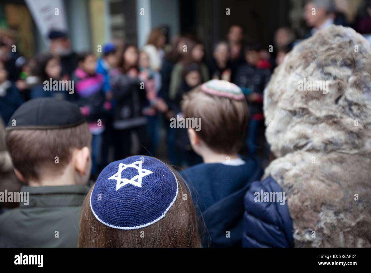 The people gathered for a Jewish religious ceremony Stock Photo - Alamy