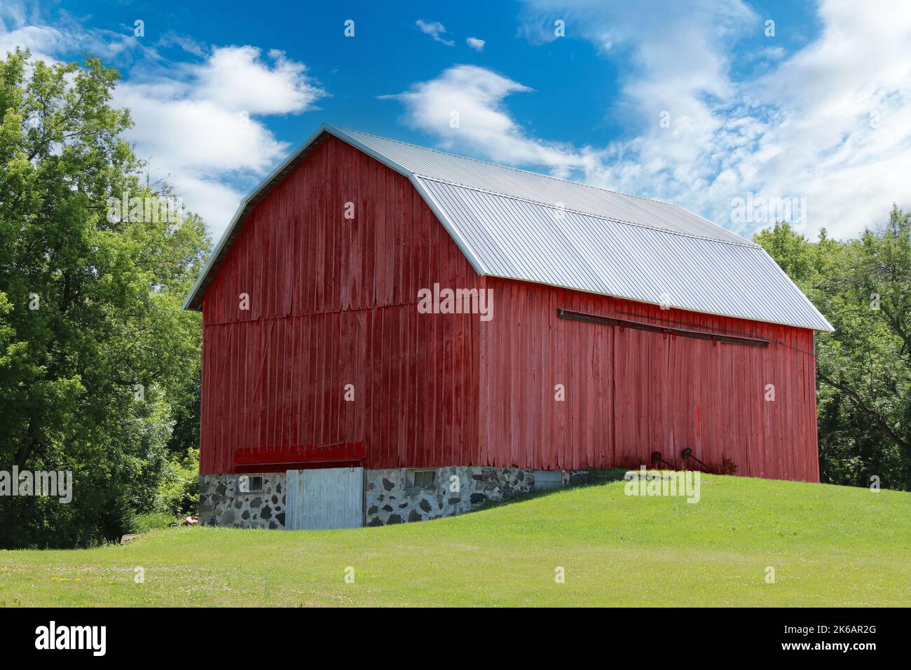 a retro vintage red old barn rural farming painted storage farmyard ...