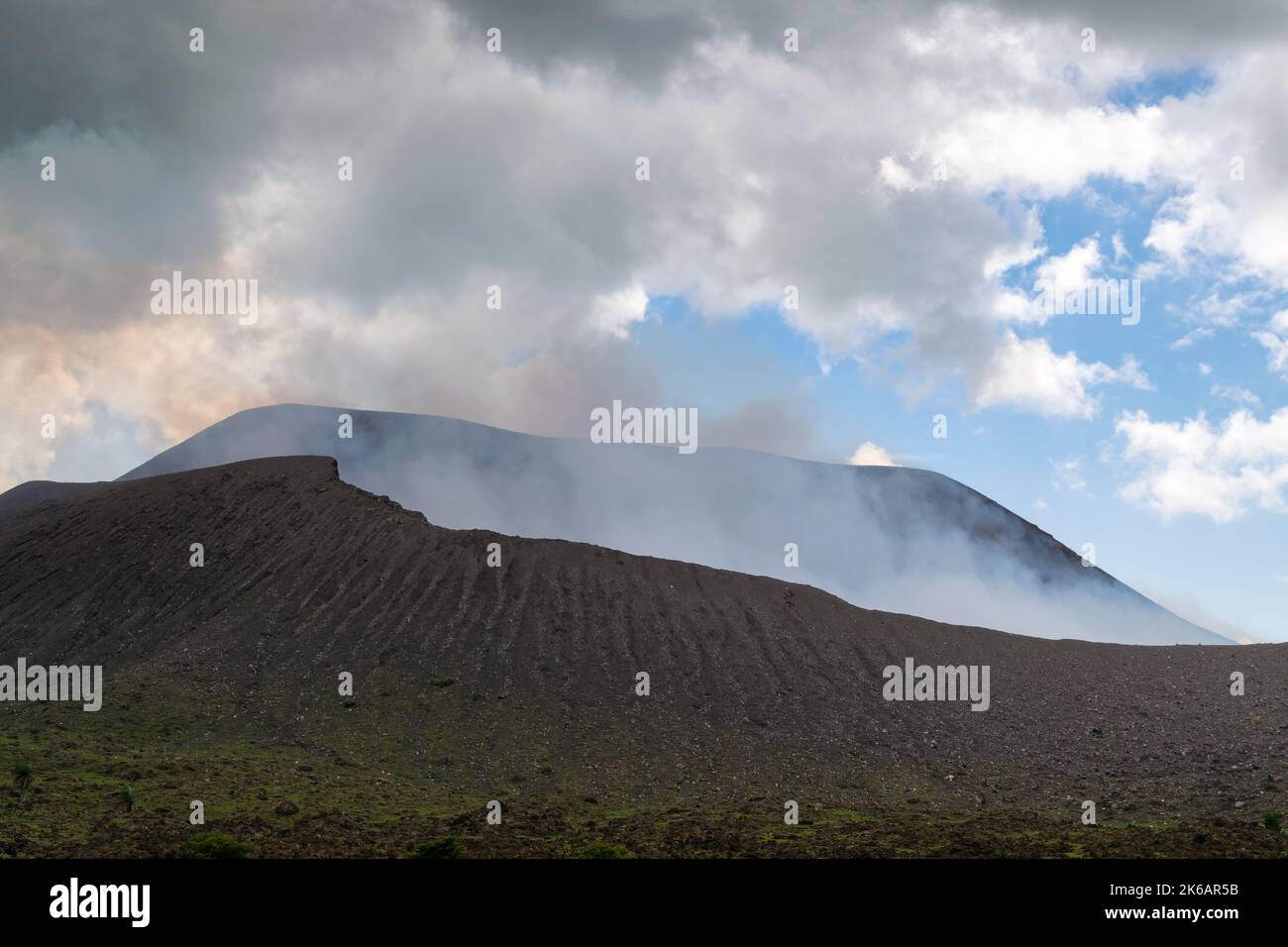 Volcano and nicaragua and aerial hi-res stock photography and images ...