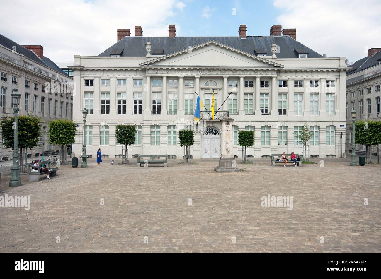 Building of the Flemish Government in Martyrs Square (Place des Martyrs ...