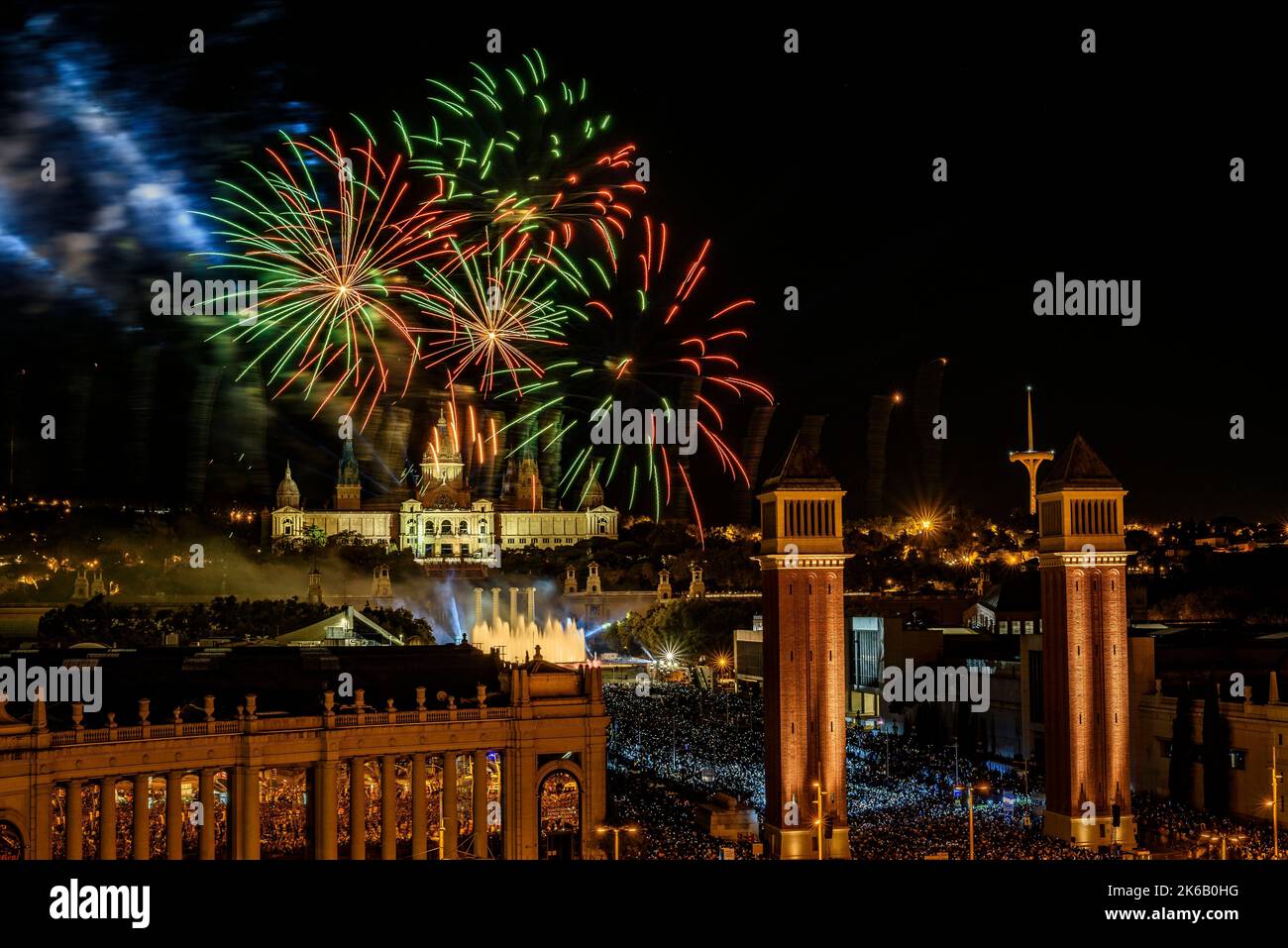 Pyromusical and fireworks of La Mercè 2022 on Maria Cristina avenue in ...