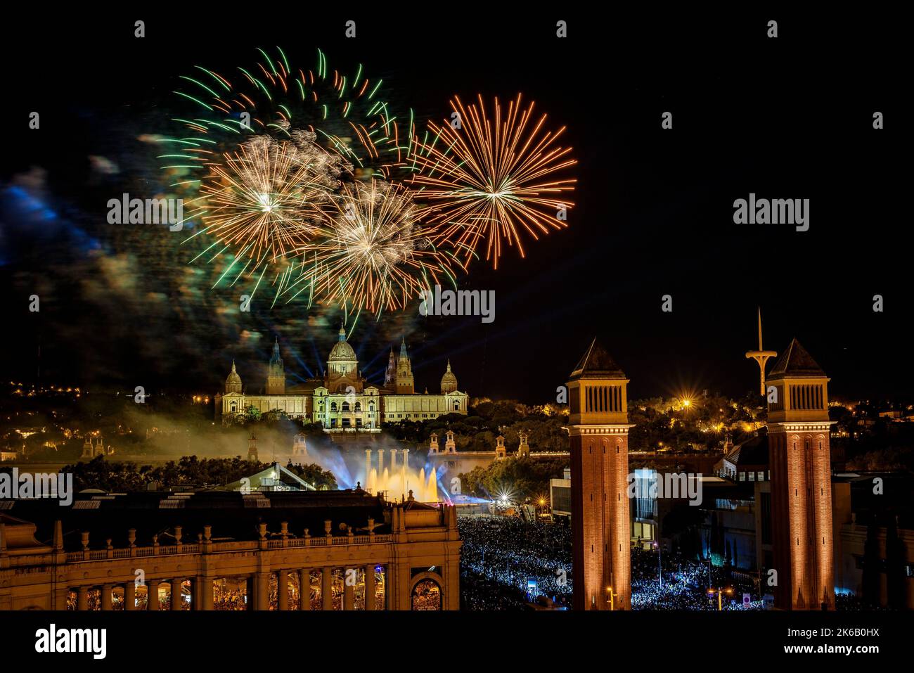 Pyromusical and fireworks of La Mercè 2022 on Maria Cristina avenue in ...