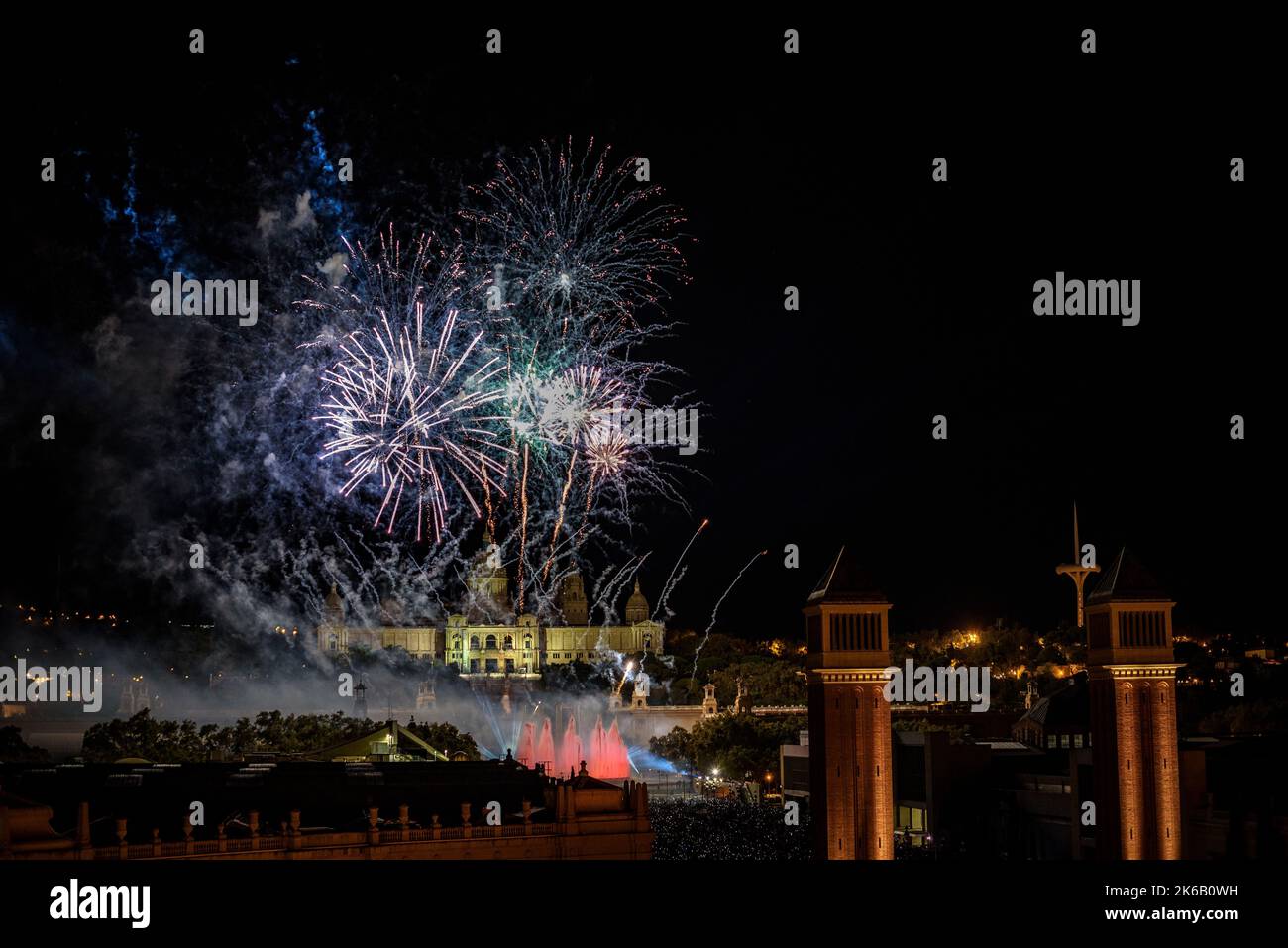 Pyromusical and fireworks of La Mercè 2022 on Maria Cristina avenue in ...