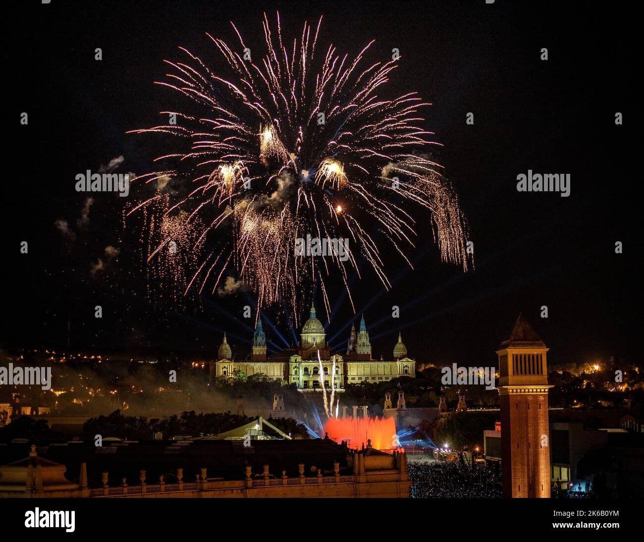 Pyromusical and fireworks of La Mercè 2022 on Maria Cristina avenue in ...